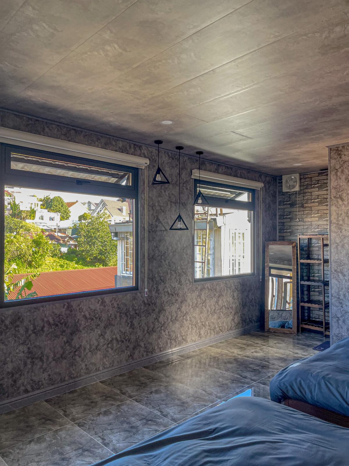 Tun Home - Homestay độc đáo tone xám đen Đà Lạt - Ở ĐÂY CÓ HOME XINH
